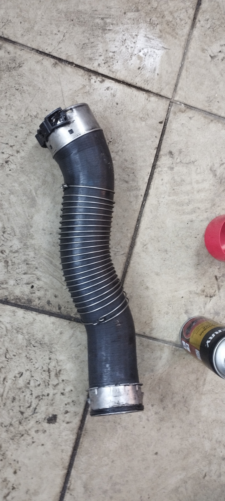 Замена патрубка интеркулера — BMW 3 series (E90), 2 л, 2009 года ...