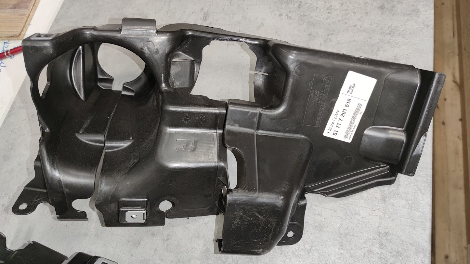 Замена защитных облицовок днища кузова. — BMW 5 series Touring (E61), 3 ...