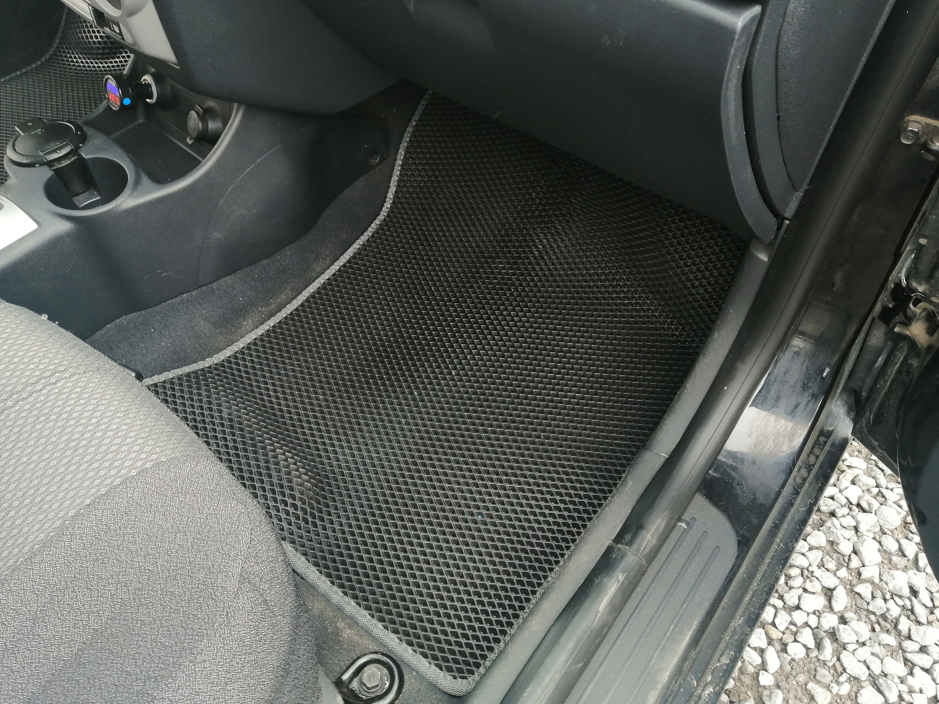 Коврики EVA — Hyundai Getz, 1,4 л, 2008 года | аксессуары | DRIVE2