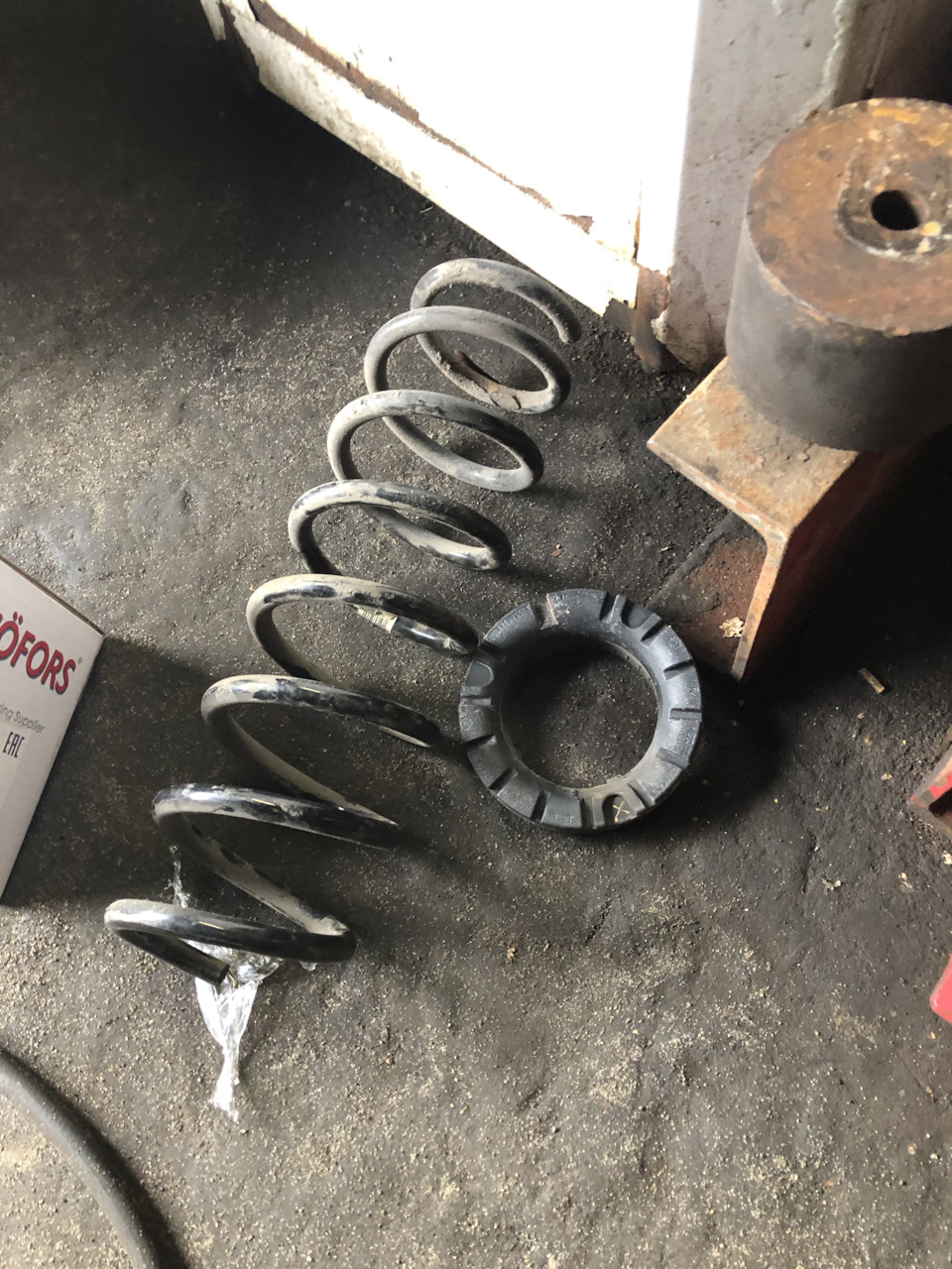 Поменял задние пружины. — BMW 5 series (F10), 3 л, 2012 года ...