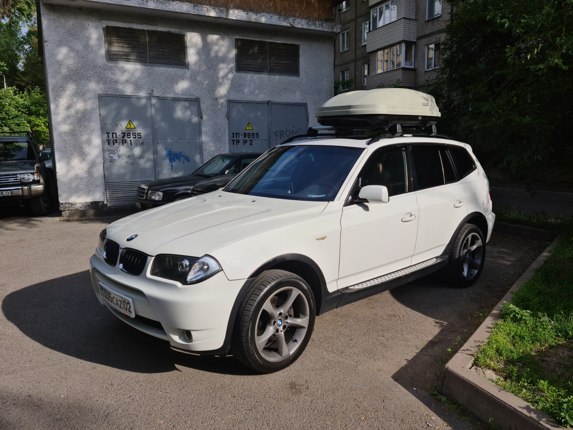 Автобокс Lux — BMW X3 (E83), 3 л, 2005 года | просто так | DRIVE2