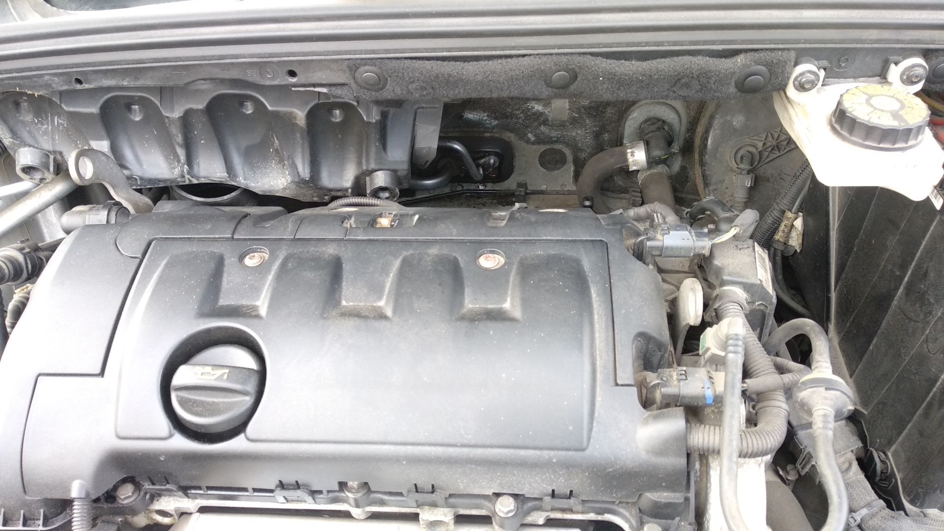 Замена радиатора кондиционера. — Citroen C4 (2G), 1,6 л, 2011 года ...