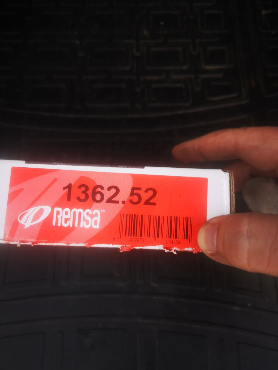 Замена тормозных колодок — Hyundai i40, 1,7 л, 2017 года | плановое ТО ...