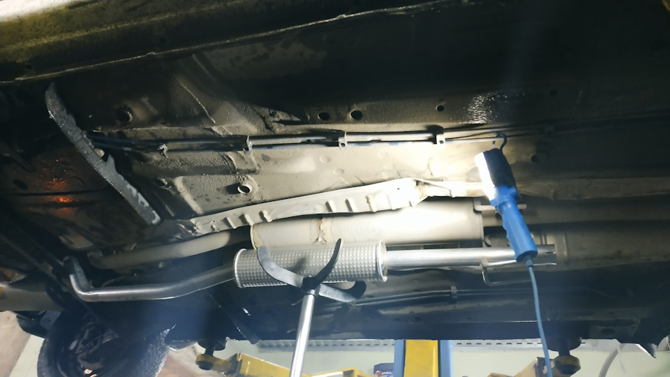 Резонатор — Opel Corsa C, 1,2 л, 2002 года | расходники | DRIVE2