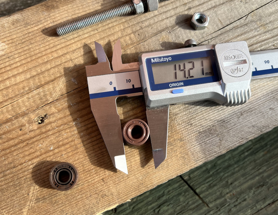 1710130040 Коллектор впускной для Hilux и Land Cruiser TOYOTA LEXUS ...