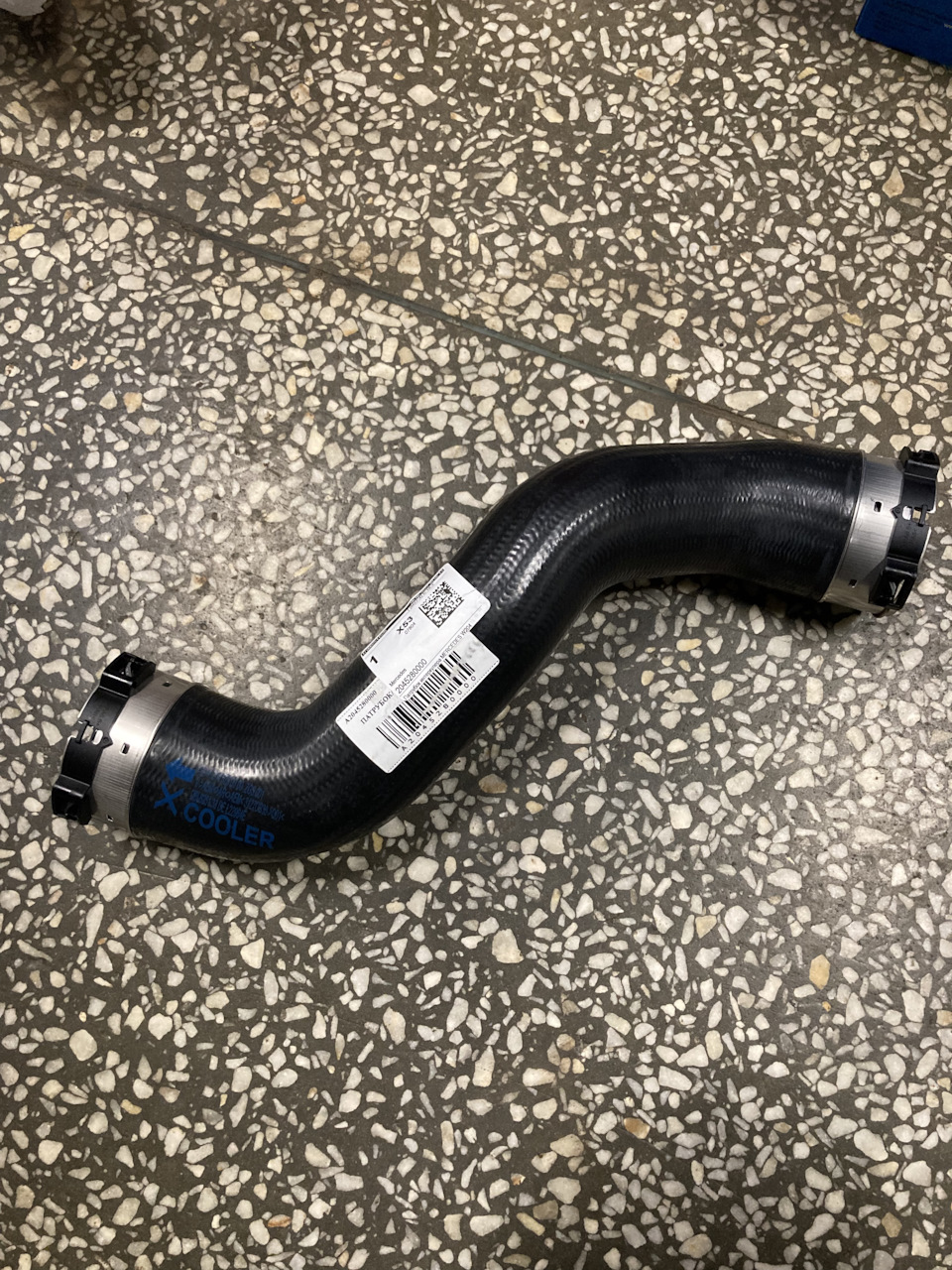 Патрубок интеркуллера, замена. — Mercedes-Benz GLK-Class (X204), 2,1 л ...