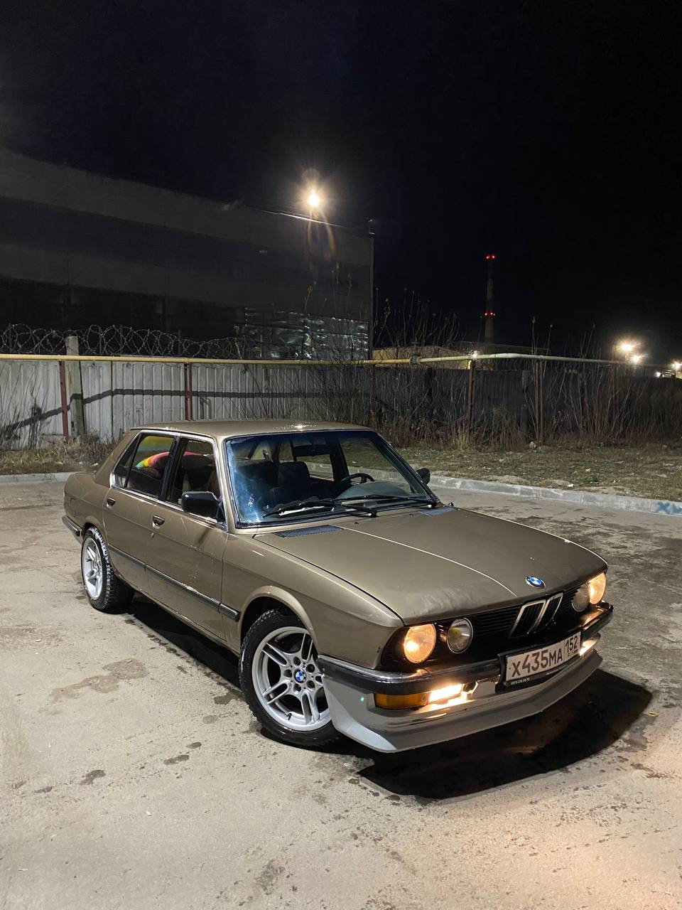ep_5 Установка губы 'Zender' — BMW 5 series (E28), 1,8 л, 1983 года ...