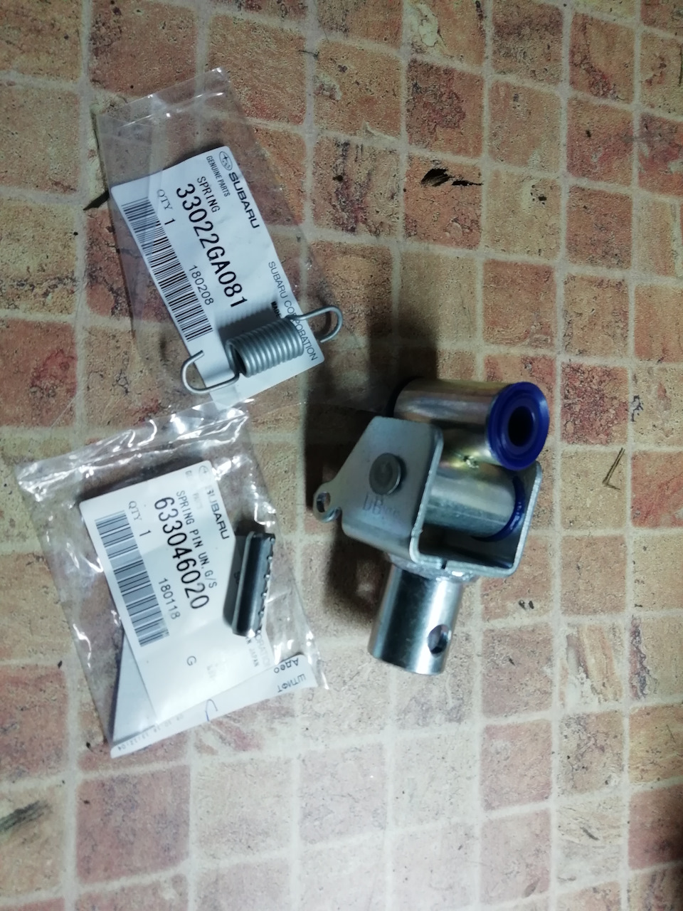 Приводим кулису в порядок и замена сальника и масла в редукторе ...