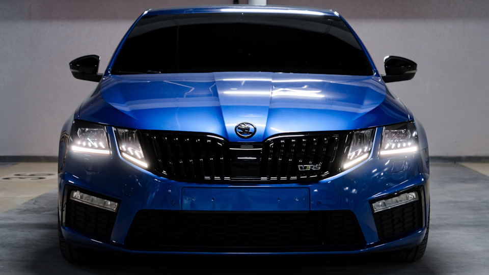 Skoda Octavia RS A7 Mk3 2.0 бензиновый 2018 | VRS 400 LIM BLUE на DRIVE2