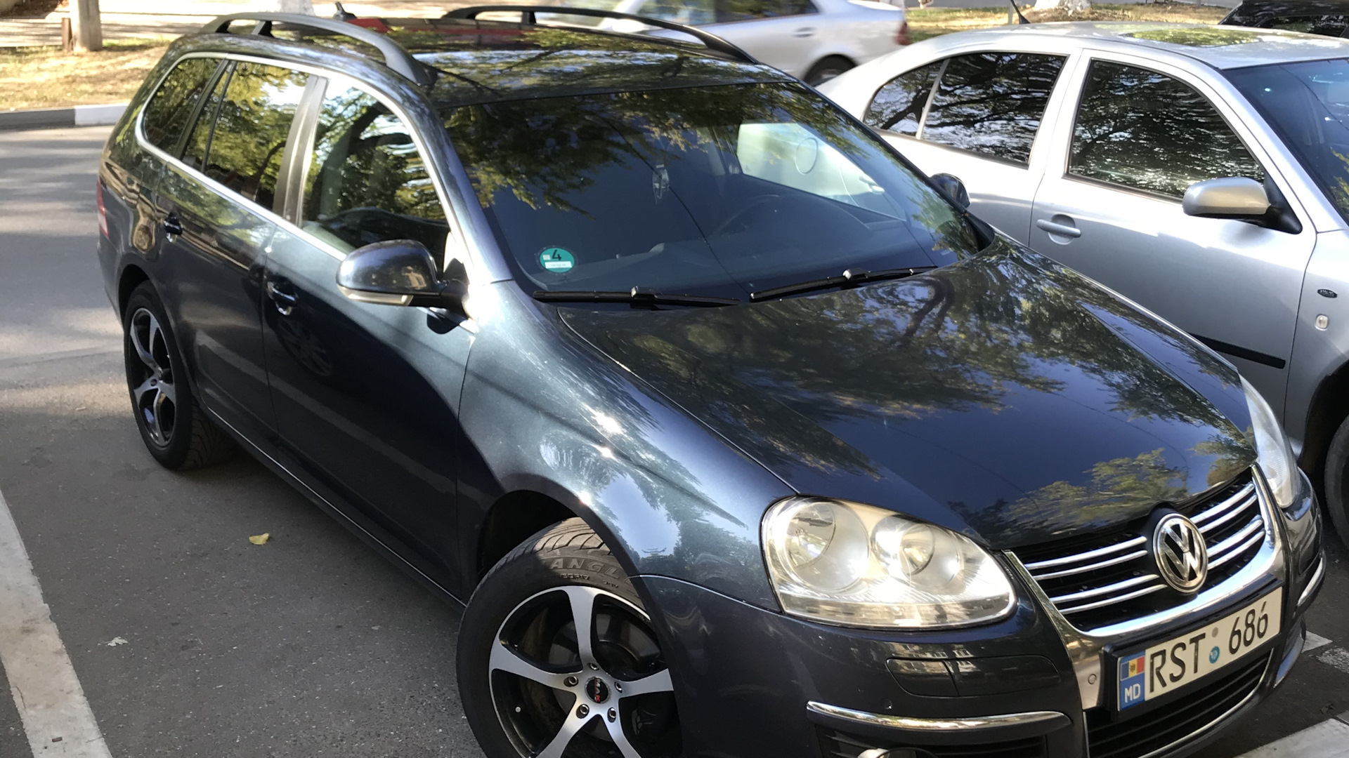 Volkswagen Golf Mk5 1.4 бензиновый 2009 | 1.4 TSI 122hp UNIVERSAL на DRIVE2