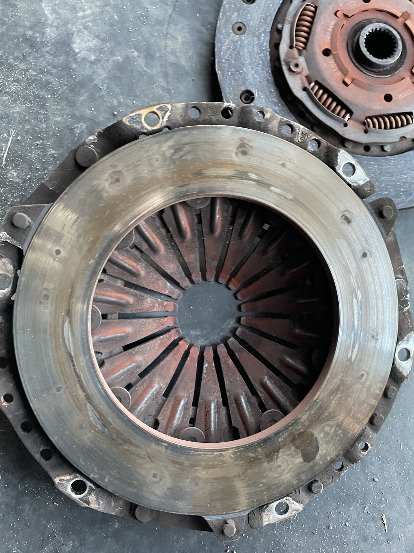 Замена сцепления и переход с двухмассового на ьодномассовый, замена ...