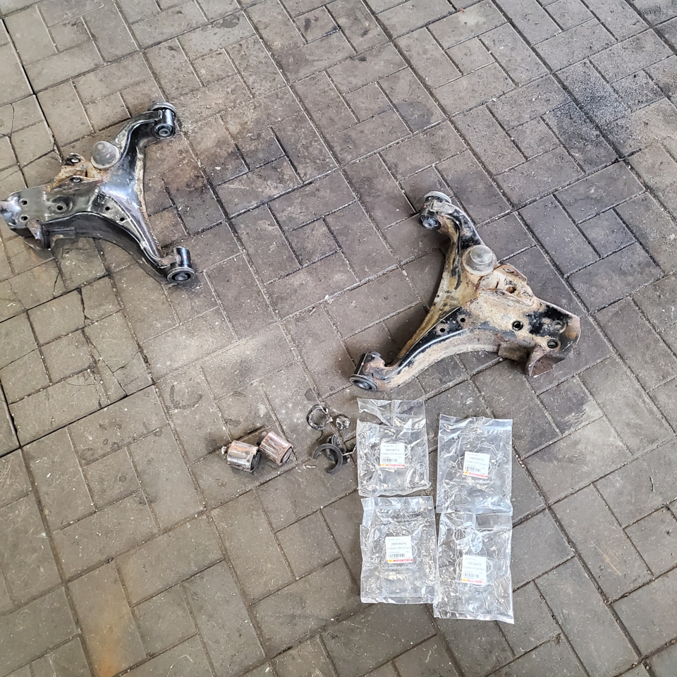 Передняя подвеска. Замена с/б, амортиков и по мелочи. — Mitsubishi ...