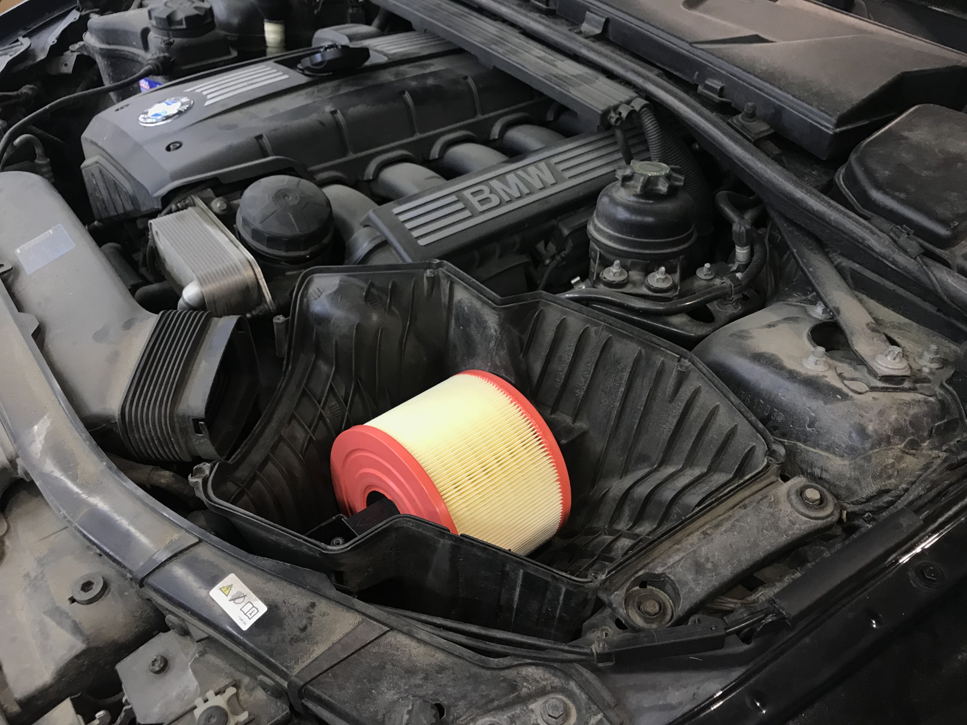 ТО 173000, корпус микрофильтра и поводки дворников — BMW 3 series (E90 ...