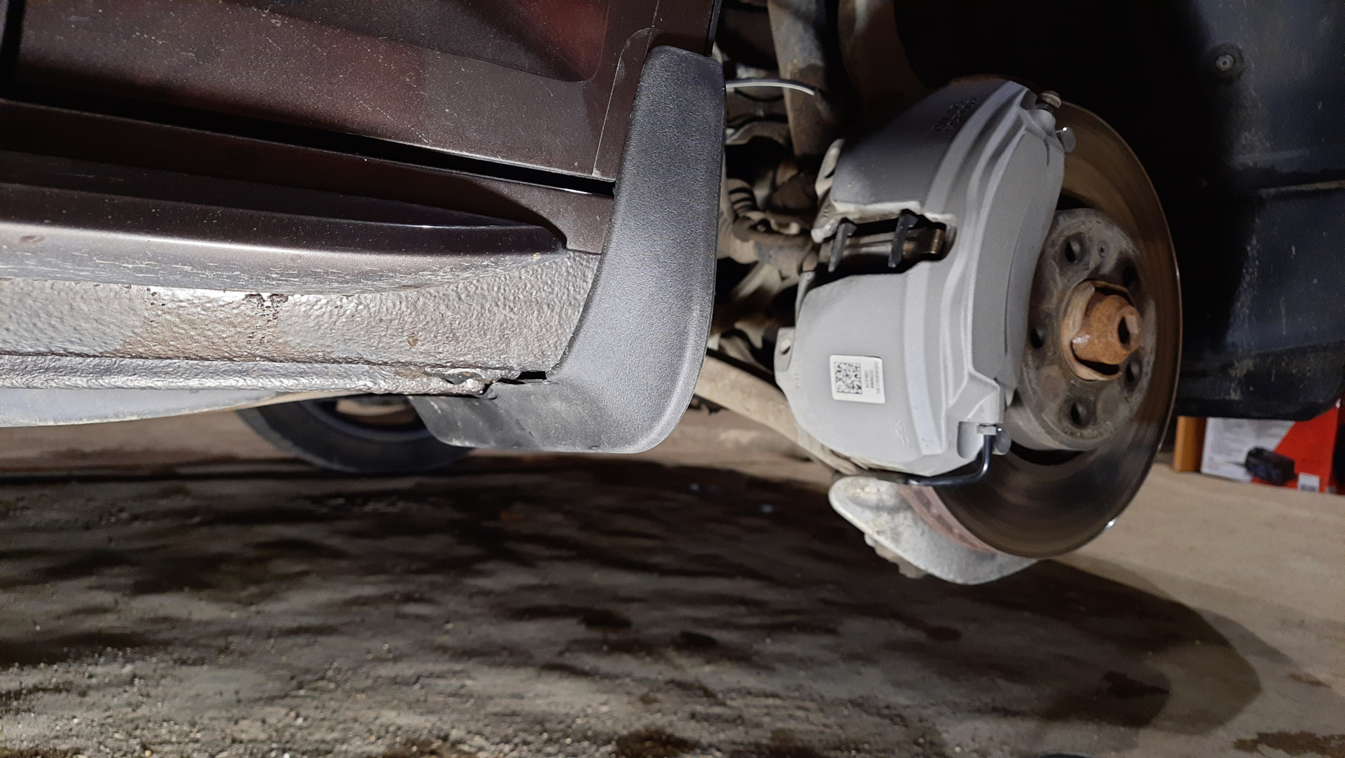 Брызговики — Audi A4 (B9), 2 л, 2018 года | стайлинг | DRIVE2