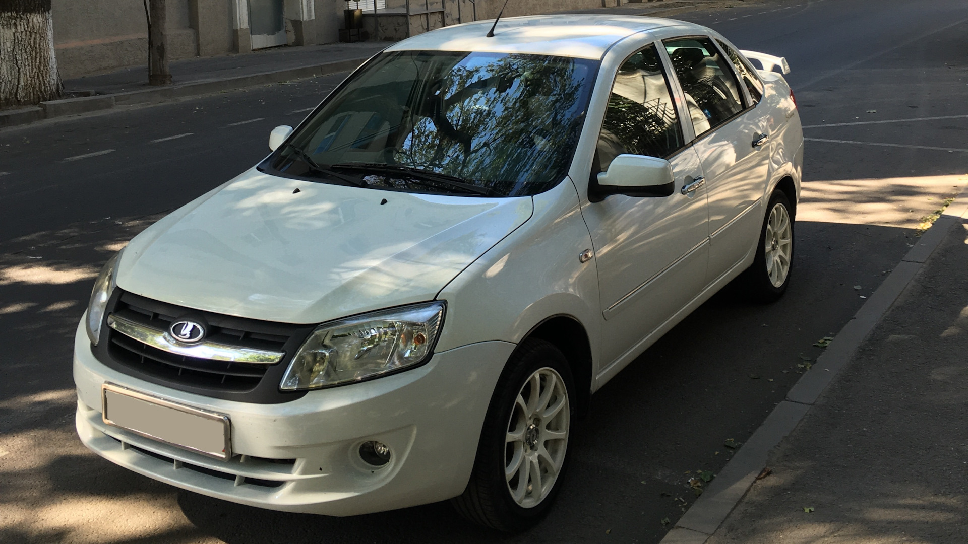 Lada Гранта (1G) 1.6 бензиновый 2012 | SL tuning на DRIVE2