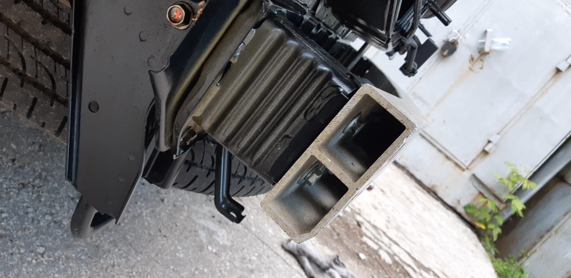 Усилитель заднего бампера — Mitsubishi Outlander (3G), 2,4 л, 2021 года ...