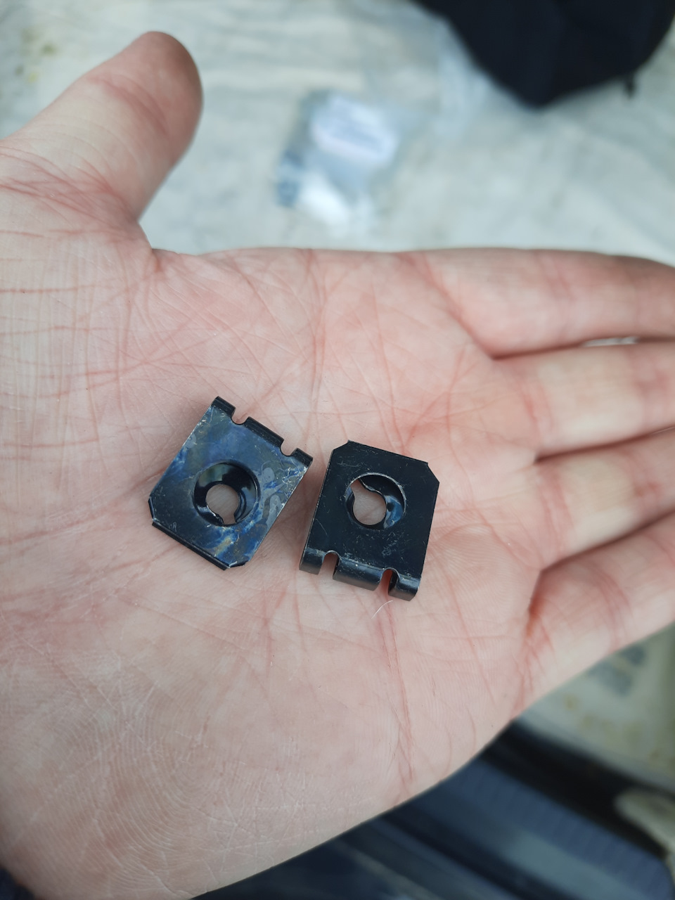 Установка брызговиков — Toyota Camry (XV50), 2,5 л, 2017 года ...