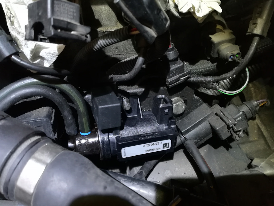 722796010 Клапан управляющий BMW: 3 318 d/320 d/330 d/330 xd 98-05, 3 ...