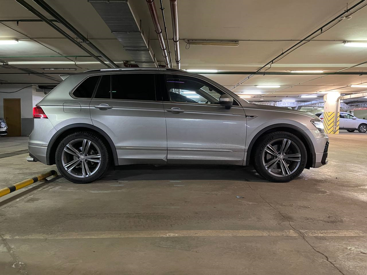 Зачем занижать кроссовер?! H&R 28755-3. — Volkswagen Tiguan (2G), 2 л, 2018 года | тюнинг | DRIVE2