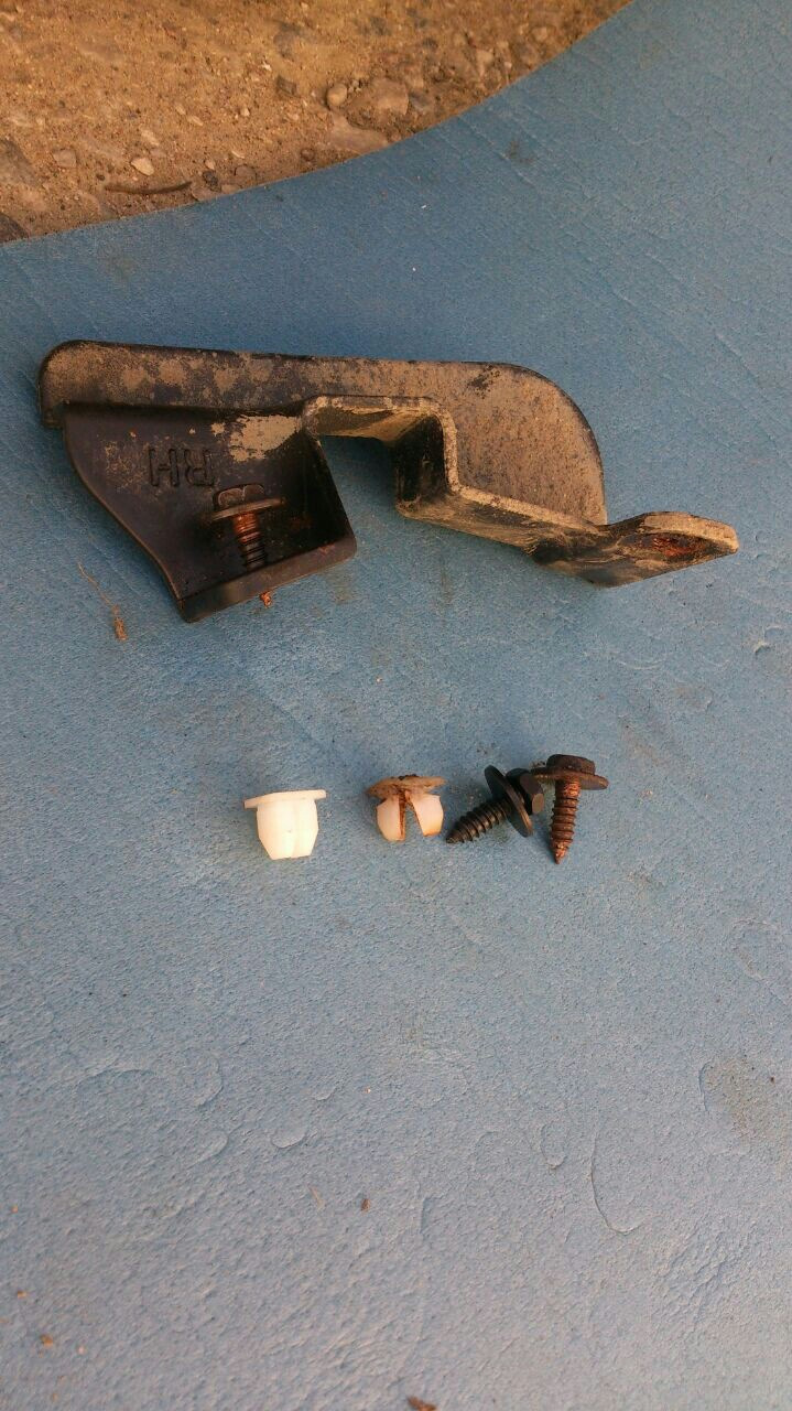 Брызговик… винт провернулся — KIA Ceed (1G), 1,6 л, 2007 года | своими ...