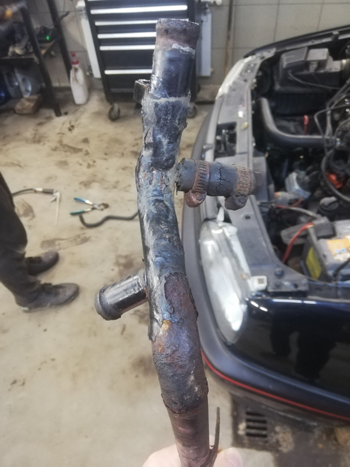 Замена трубки охлаждающей жидкости. — Volkswagen Golf GTI Mk3, 2,9 л ...