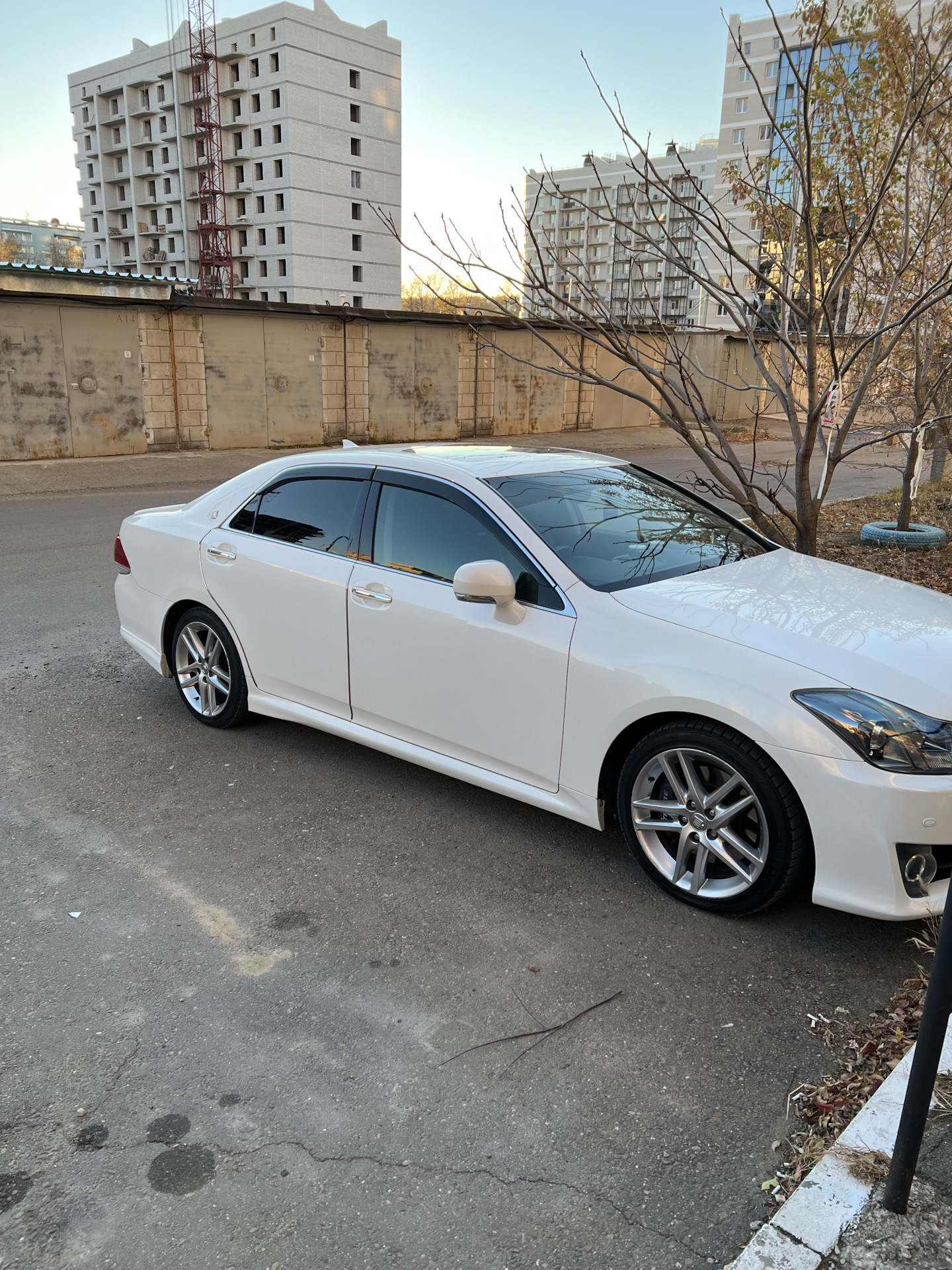 Зима не за горами (переобулся) — Toyota Crown (S200), 3,5 л, 2008 года ...