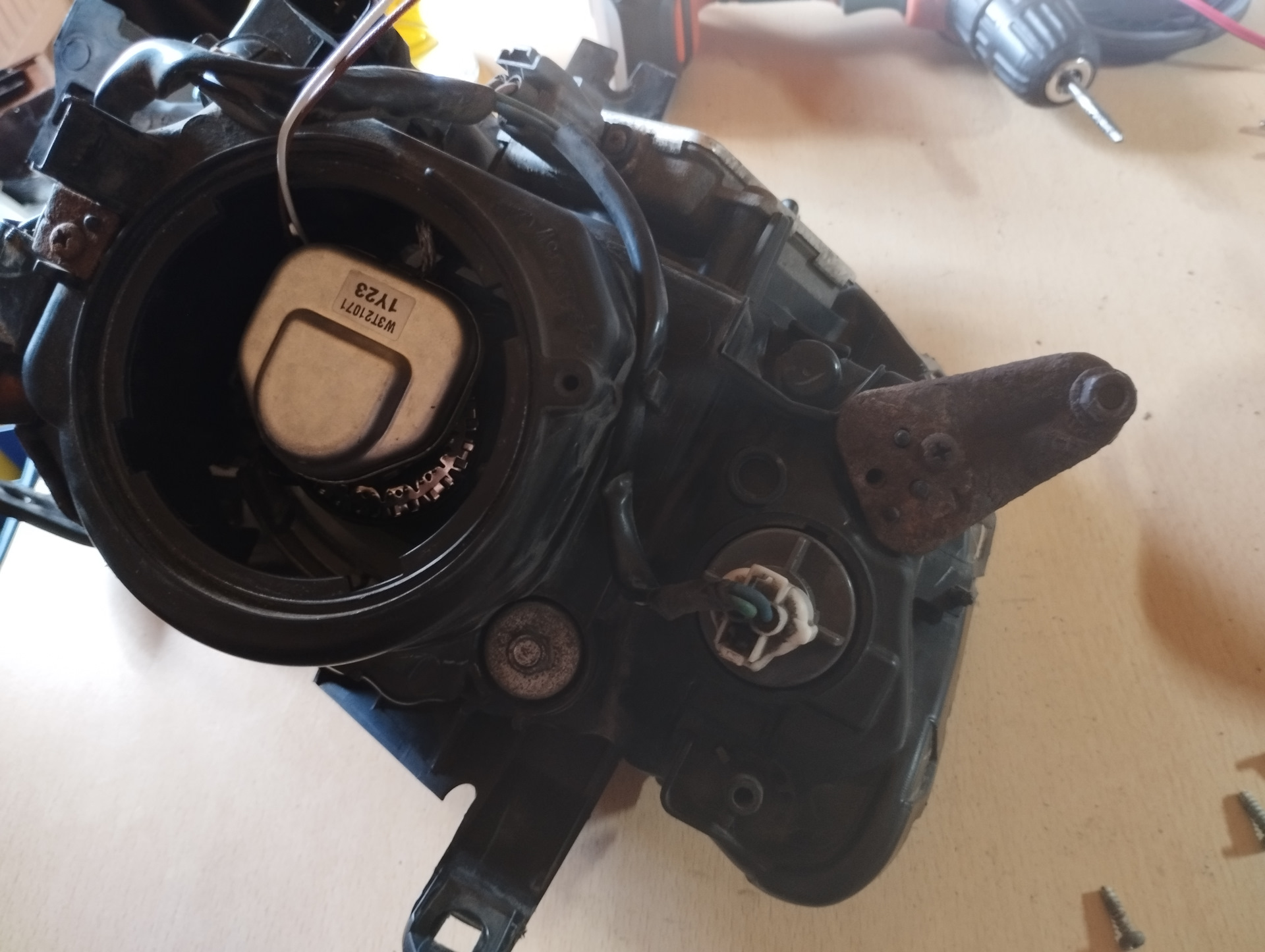 Ремонт головного света — Mitsubishi Pajero Sport (2G), 2,5 л, 2012 года ...