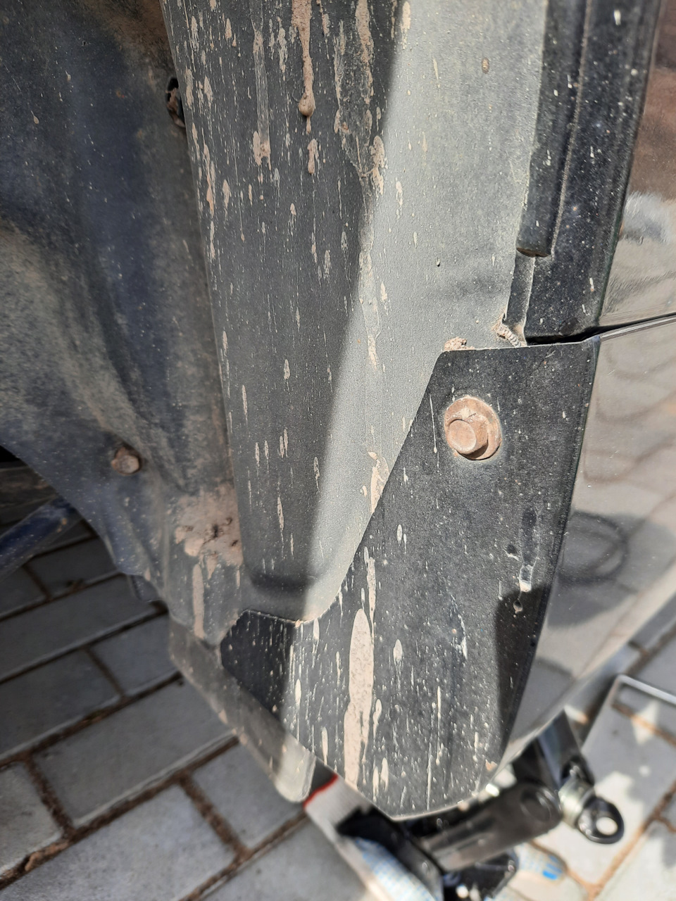 Установка брызговиков — Toyota Camry (XV50), 2,5 л, 2017 года ...