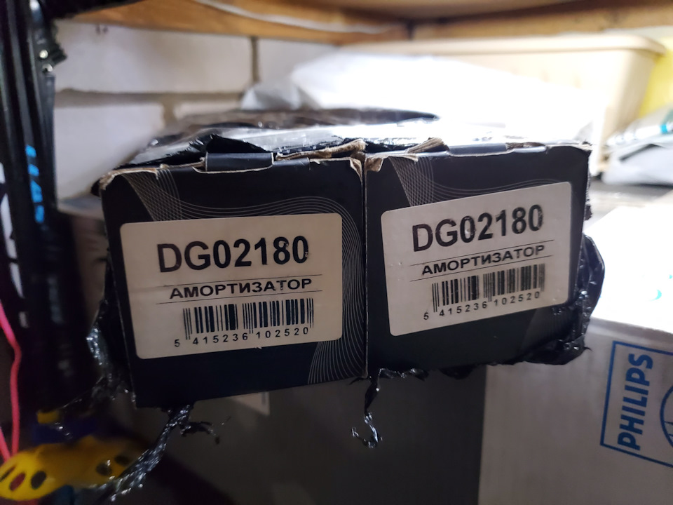 Замена задних амортизаторов — Nissan Qashqai (1G), 1,6 л, 2012 года ...