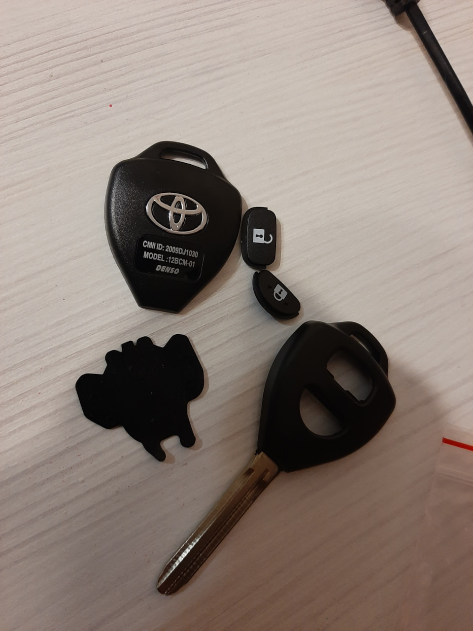 Key made in china — Toyota Corolla Axio (E140), 1,5 л, 2007 года ...