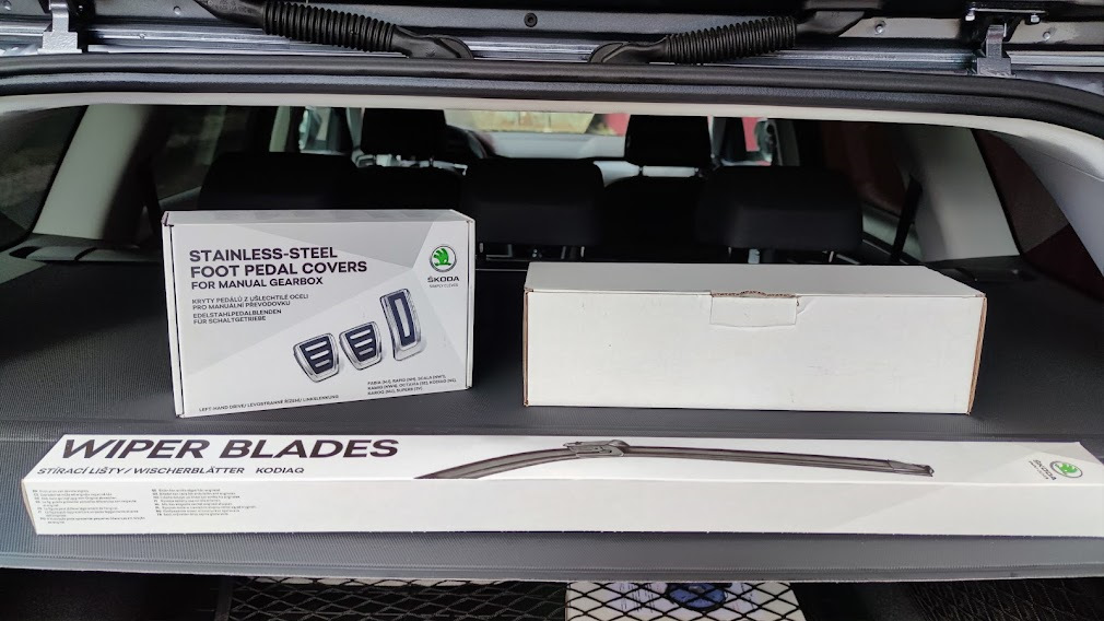 №24: Оригинальные накладки на педали МКПП и площадка для отдыха ноги ...