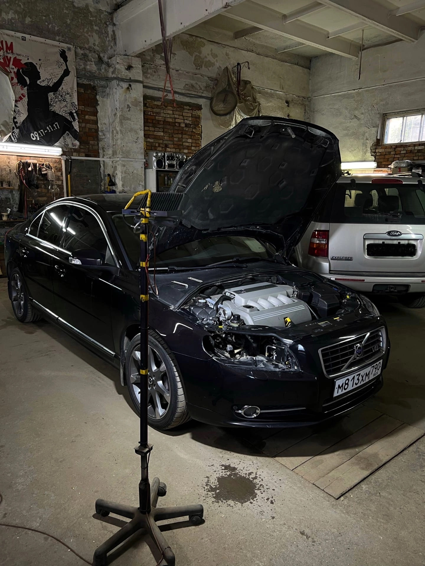 Амортизаторы NIVOMAT и габаритная лампа — Volvo S80 (2G), 4,4 л, 2008 ...