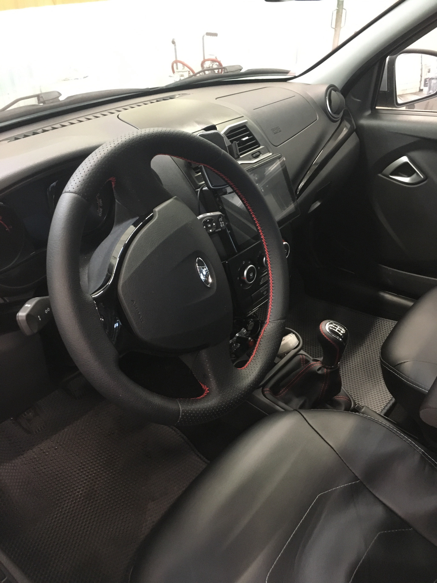 [ Руль и рычаг с чехлом кпп под спорт в коже ] — Lada Гранта (2G) FL, 1 ...