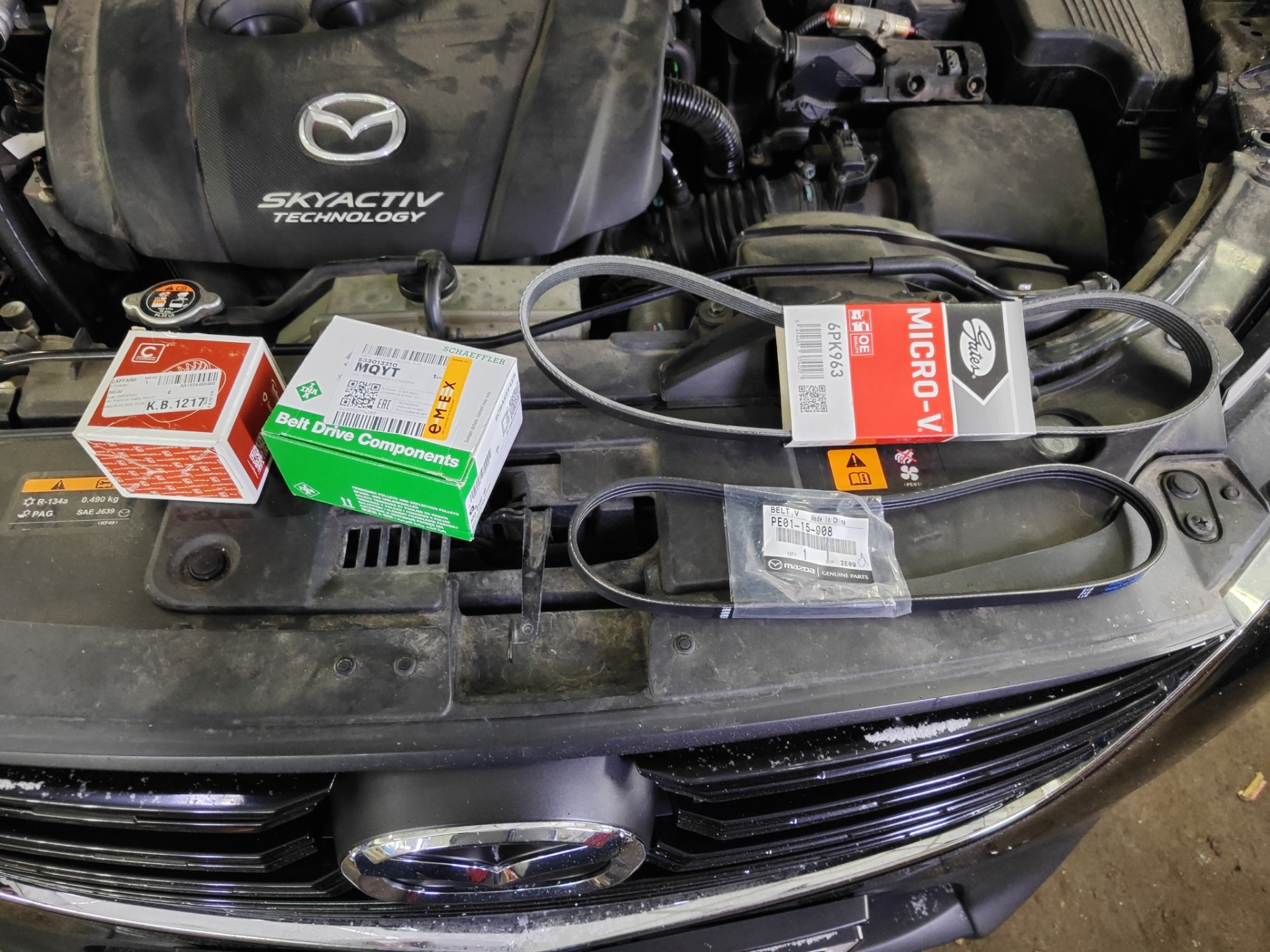 Замена ремней, натяжителя, и ролика. — Mazda CX-5 (1G), 2 л, 2015 года ...