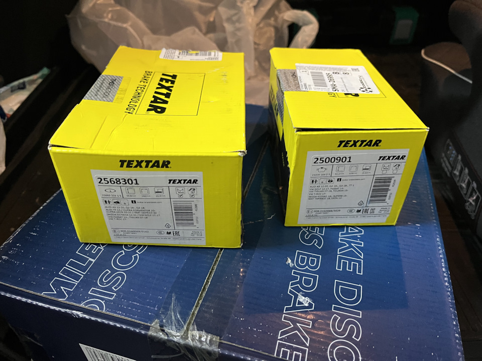 Замена тормозных дисков и колодок — Volkswagen Passat B8, 1,6 л, 2019 ...