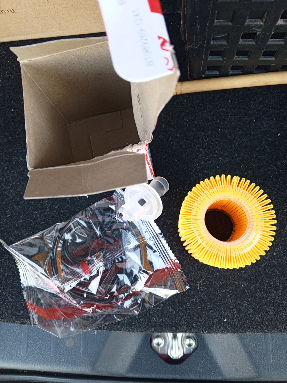 Фильтрующий элемент м.фильтра и съемник масляного фильтра — Toyota ...