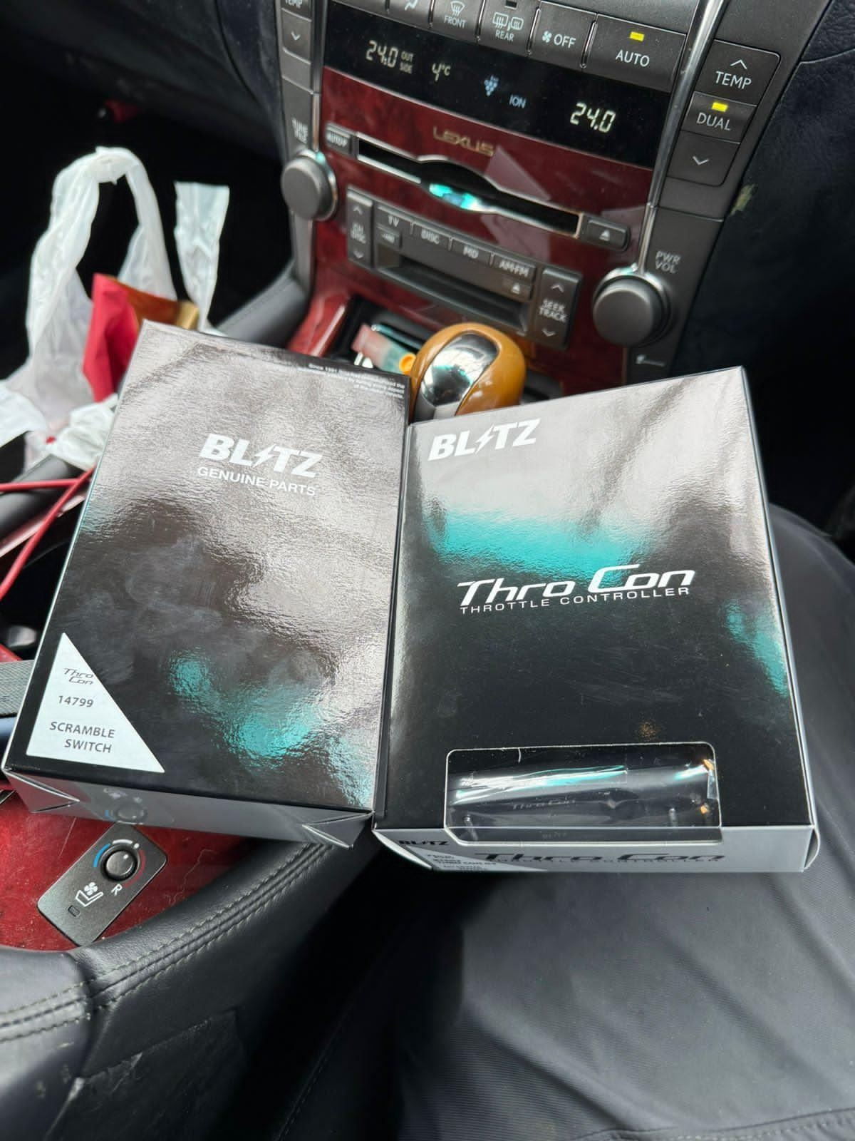 BLITZ Thro con — Toyota Harrier (3G), 2 л, 2019 года | электроника | DRIVE2