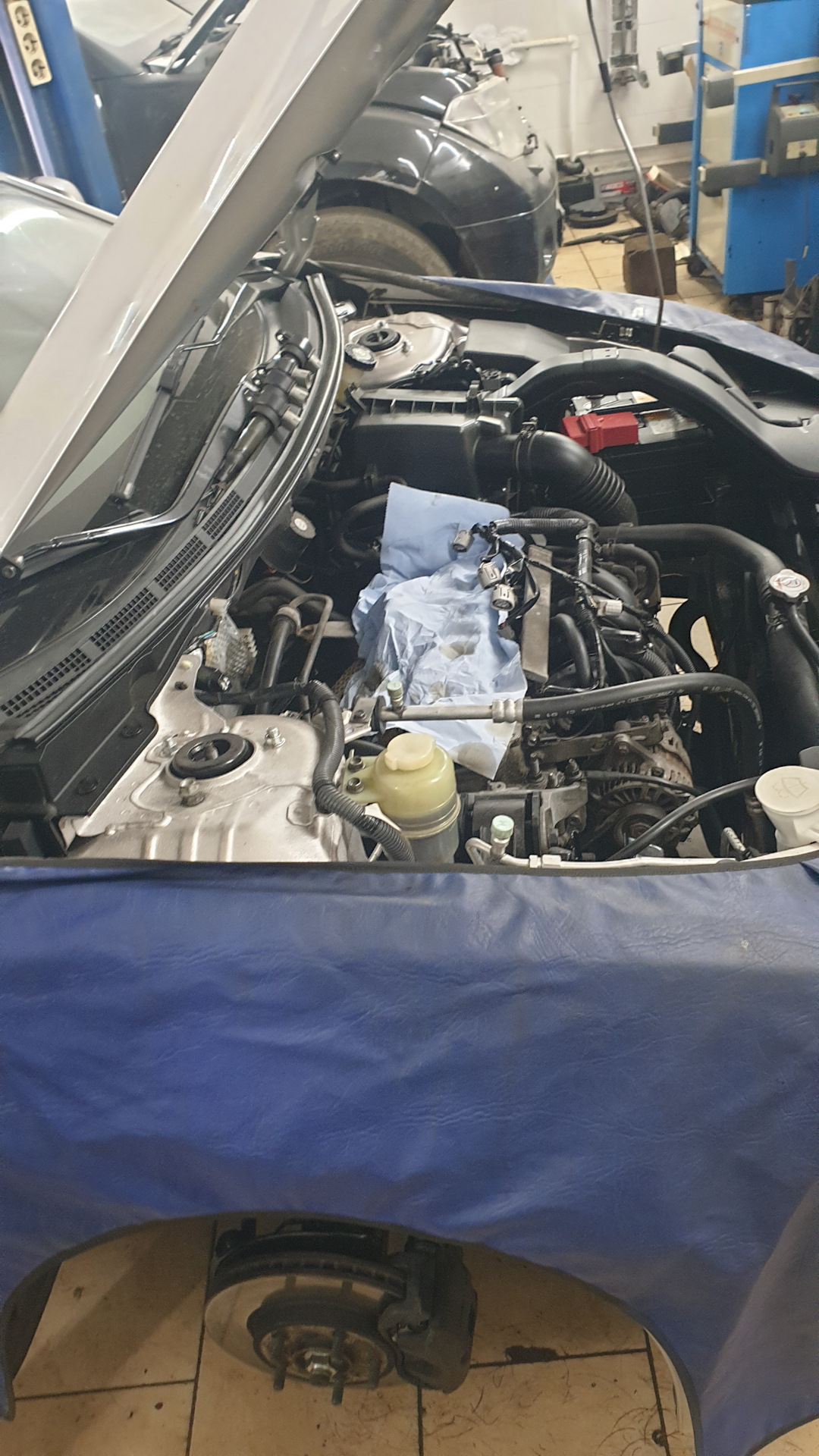 Замена цепи ГРМ, натяжителя и успокоителей — Mitsubishi Lancer X, 2 л ...