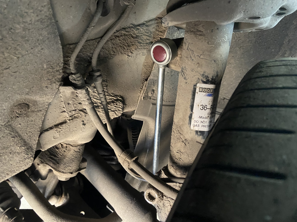 Традиция такая, менять стойки стабилизатора после каждой зимы 🤪 — Skoda ...