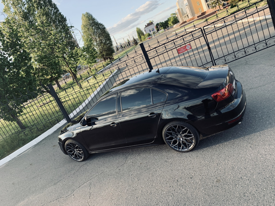 R19 Vossen HF-2 ( реплика Коко Kuture sl507) — Volkswagen Jetta VI, 1,4 ...