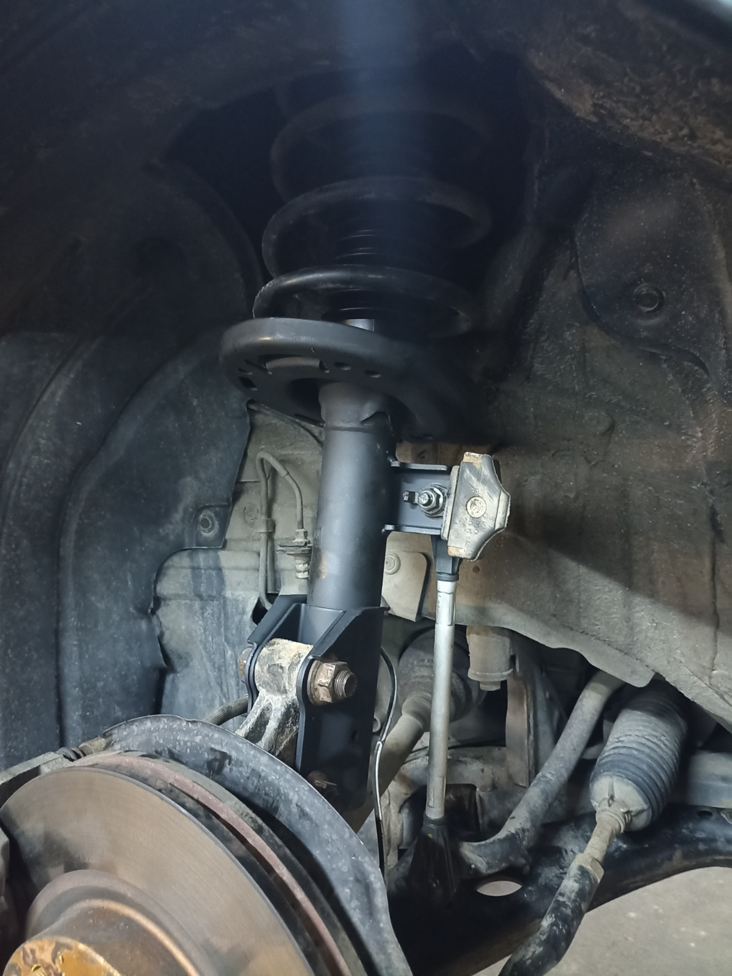 Замена передних стоек амортизатора marshall — Mazda 6 (3G) GJ, 2 л ...