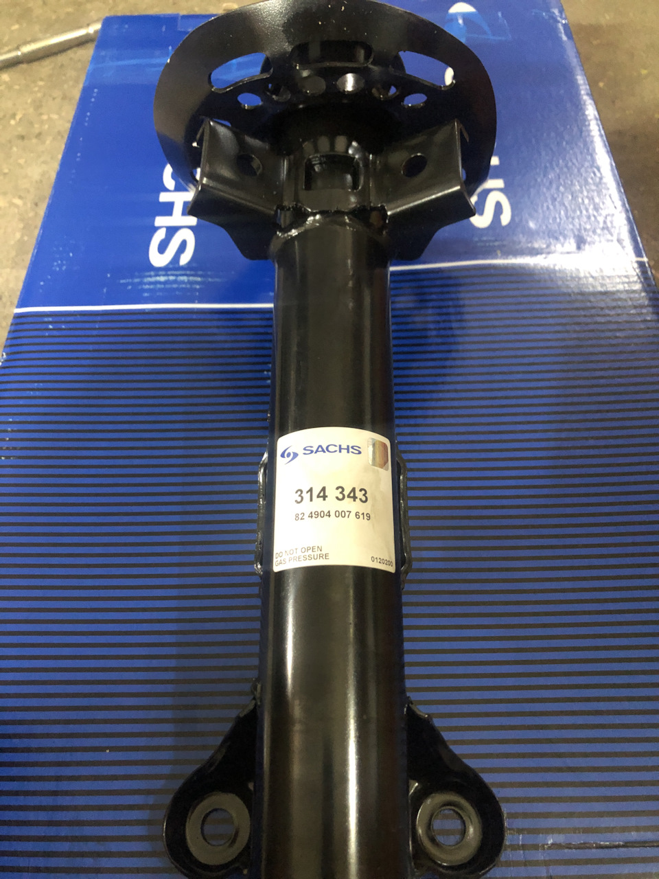 Замена амортизаторов передней подвески — Mercedes-Benz E-Class (W212 ...