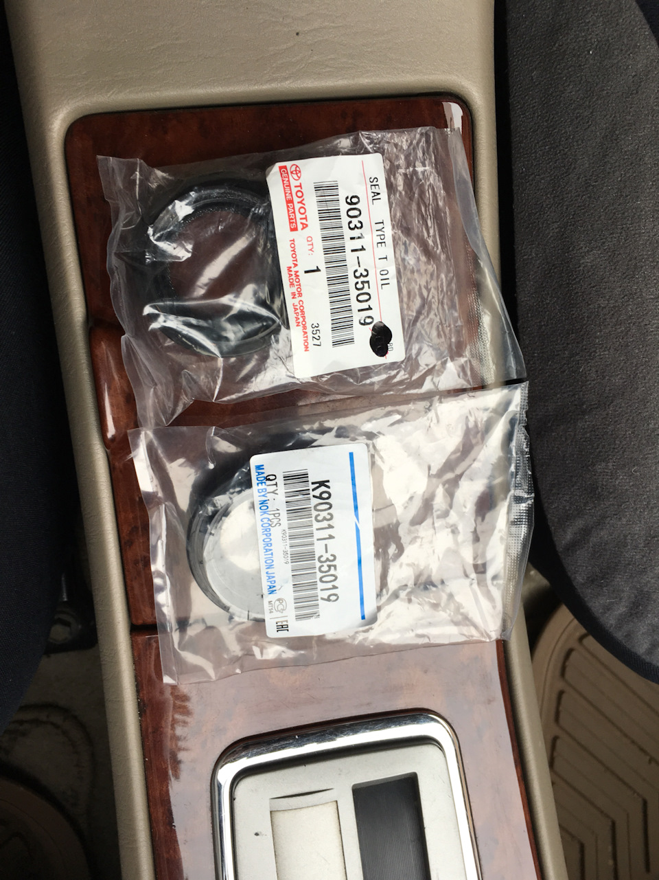 Замена сальника привода — Toyota Premio (T240), 2 л, 2001 года | визит ...