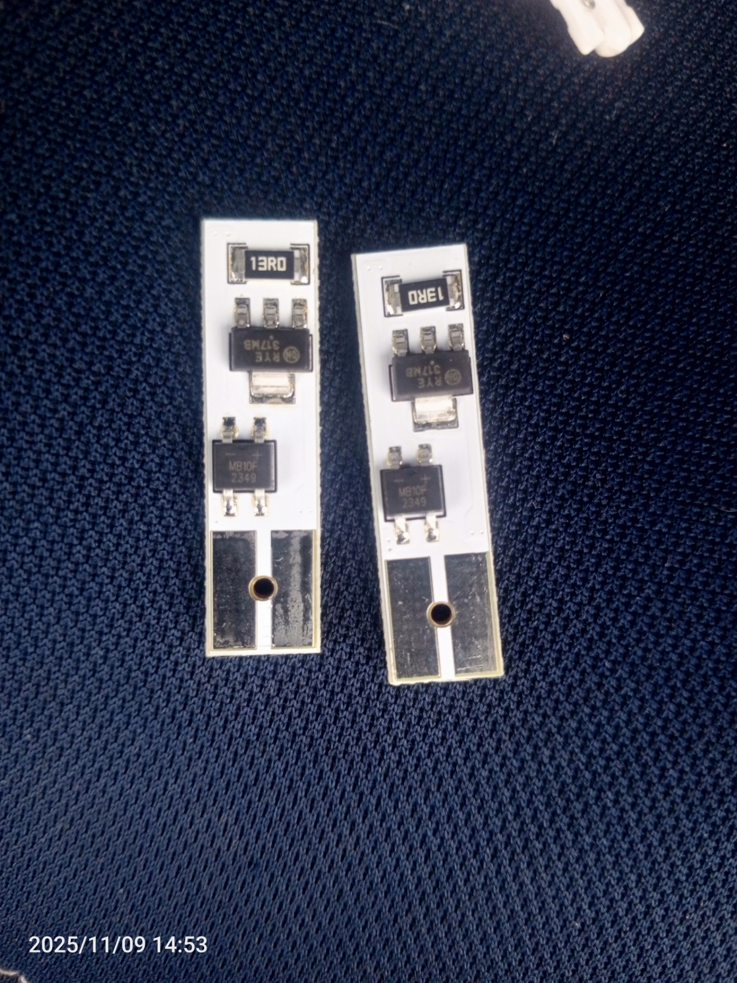 Лампы подсветки номера — Lada Kalina Cross, 1,6 л, 2015 года ...