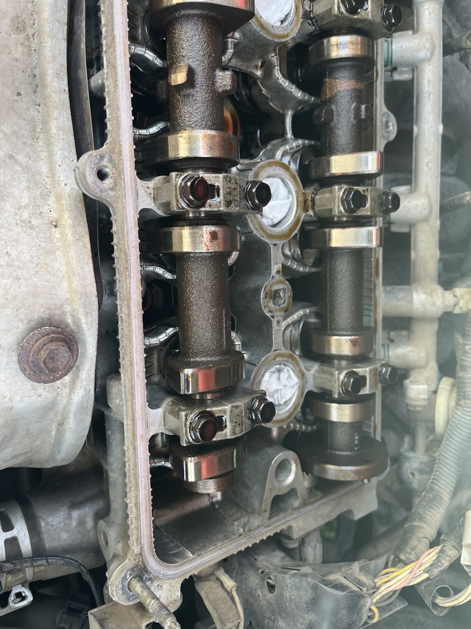 Вскрытие клапанной крышки. — Toyota RAV4 (III), 2 л, 2007 года | своими ...