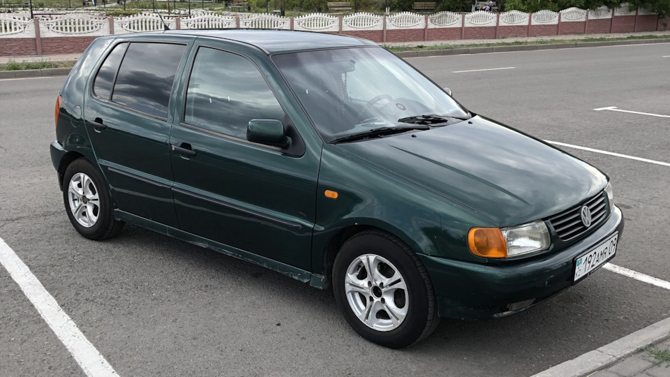 Volkswagen Polo Hatchback Mk3 1.9 дизельный 1998 | VW Polo Mk3 1998 на ...