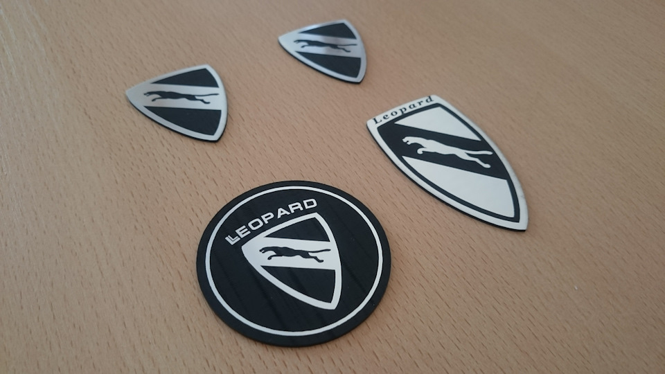 Шильдики на Лео — Nissan Leopard (F30), 2 л, 1985 года | стайлинг | DRIVE2