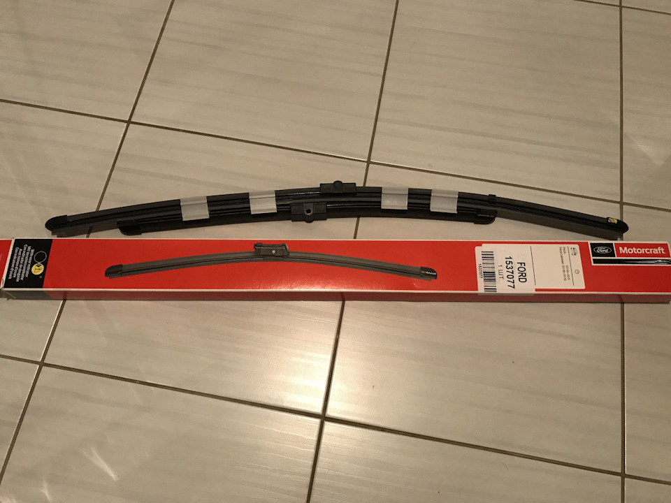 Щётки стеклоочистителя — Ford Focus Sedan II, 2 л, 2010 года ...