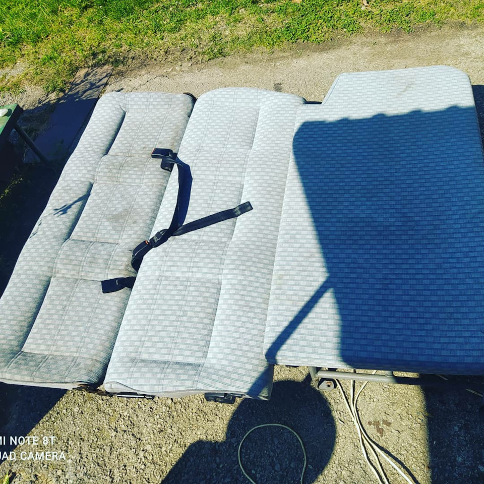 Задній диван… — Volkswagen Transporter T3, 1,9 л, 1990 года ...