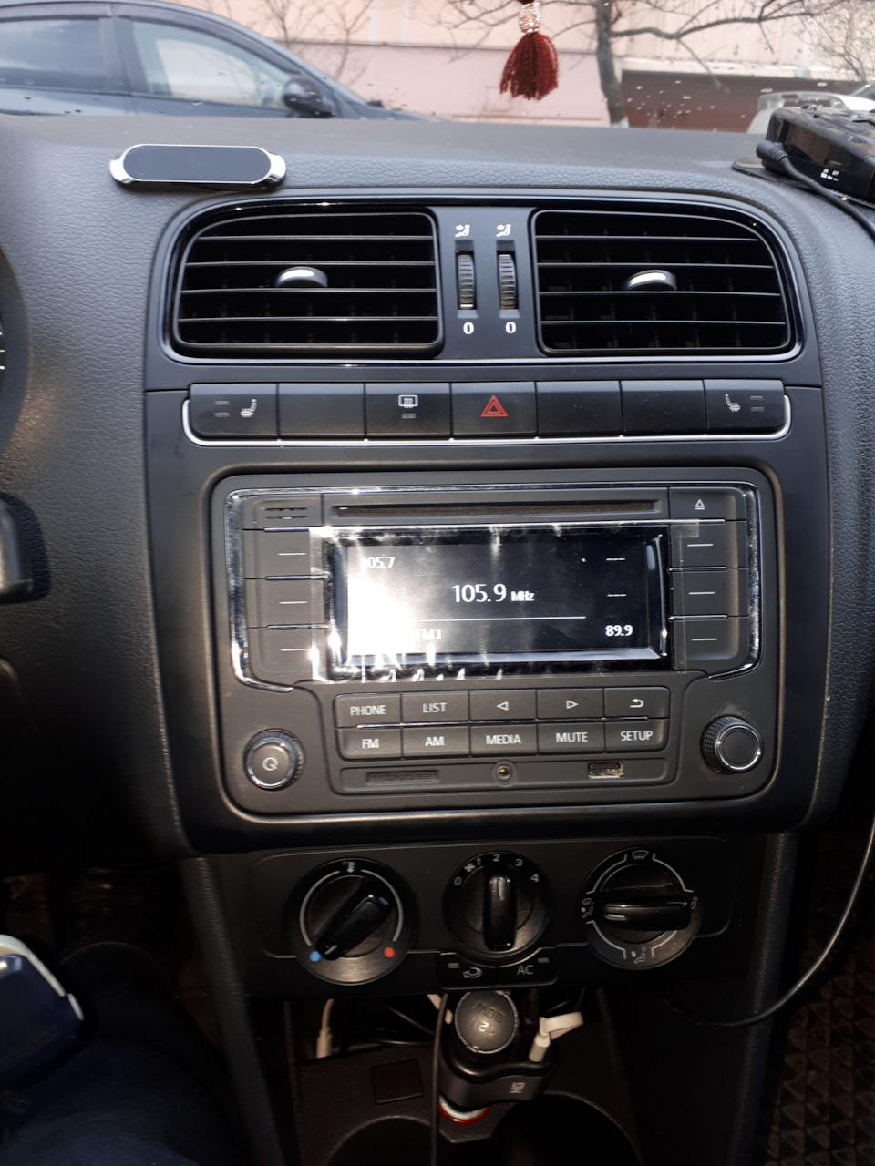 Rcd 320 — Volkswagen Polo Mk5, 1,4 л, 2011 года | автозвук | DRIVE2